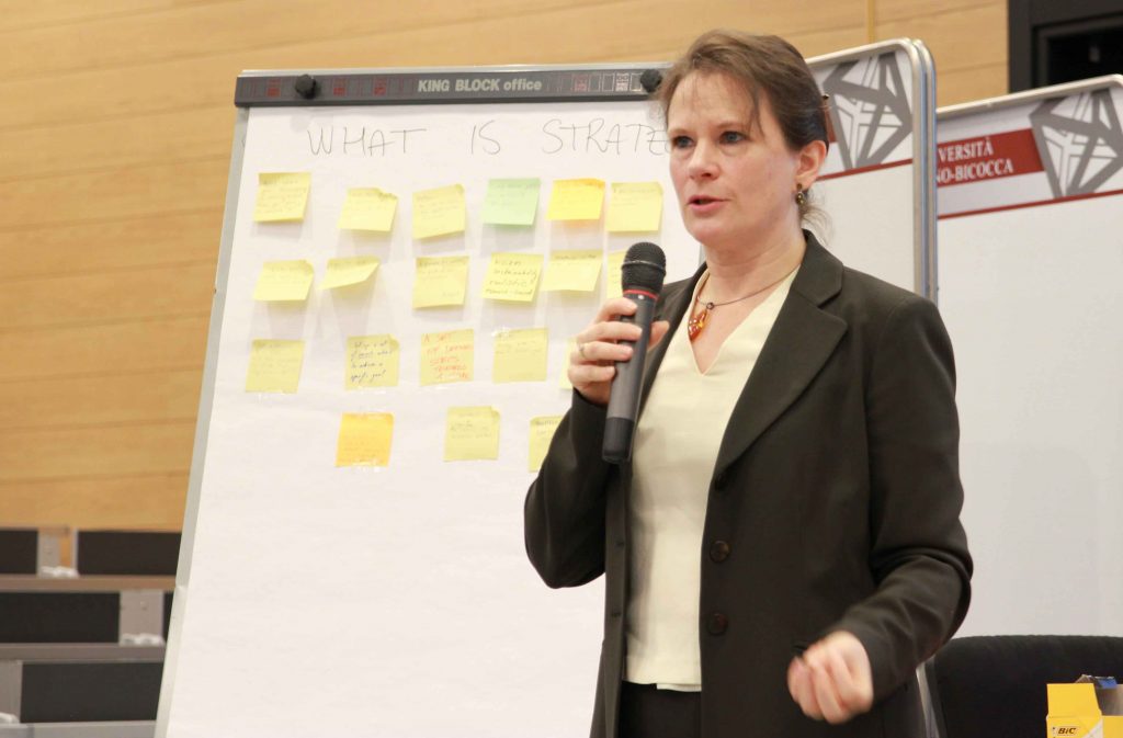 Visiting professor - Jennifer Edmond - EXECUTIVE MASTERS IN MANAGEMENT ...